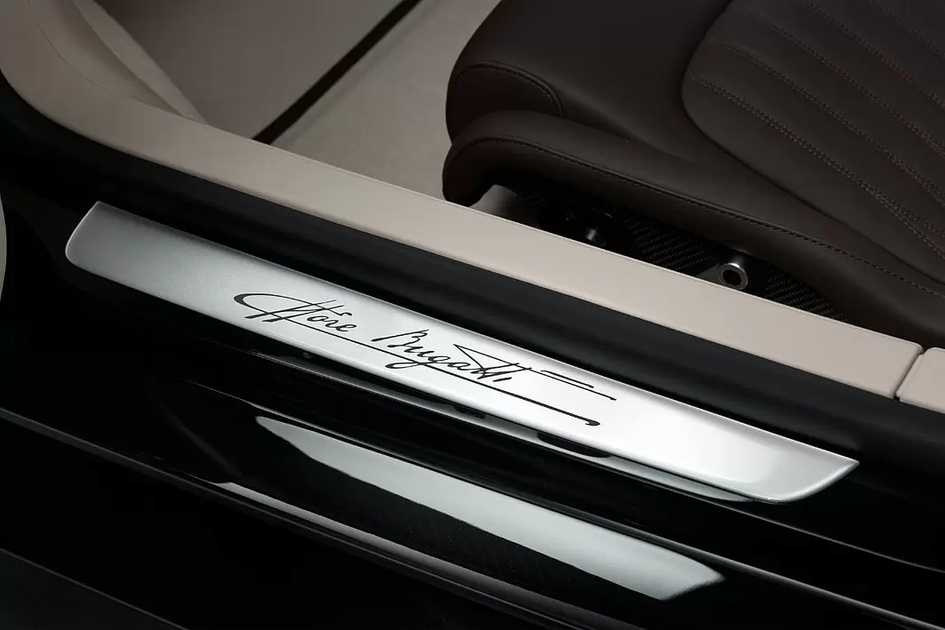 Bugatti Veyron Door Sills – Miller Motorcars Boutique